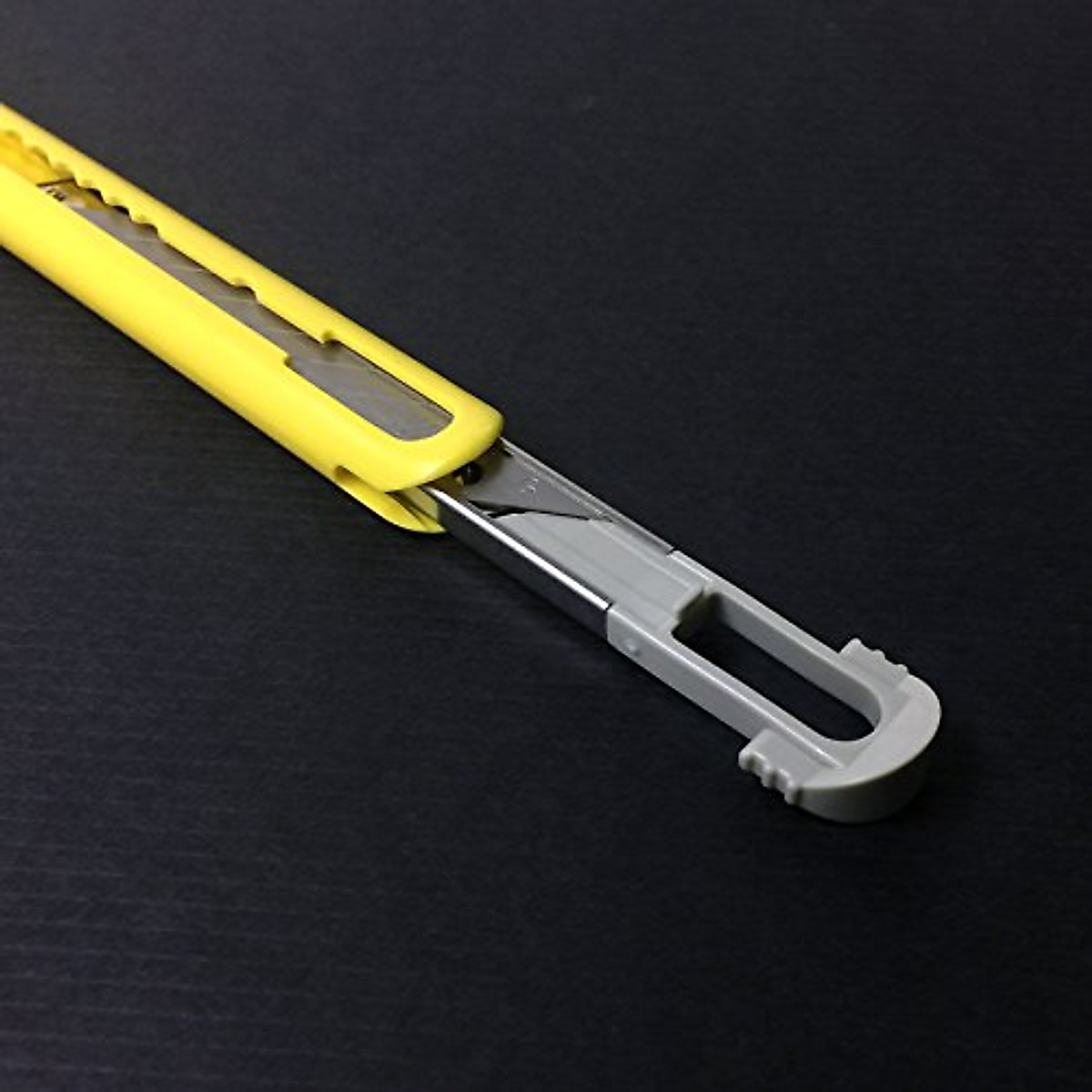 NT Cutter ABS Grip 30-Degree Multi-Blade Cartridge Knife (A-553P),Yellow