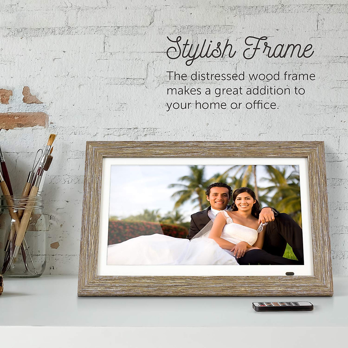 Aluratek 13" Distressed Wood Digital Photo Frame with 8GB Built-in Memory, 2 Interchangeable Frames, USB/SD/SDHC Supported, Built-in Clock & Calendar, Non-WiFi