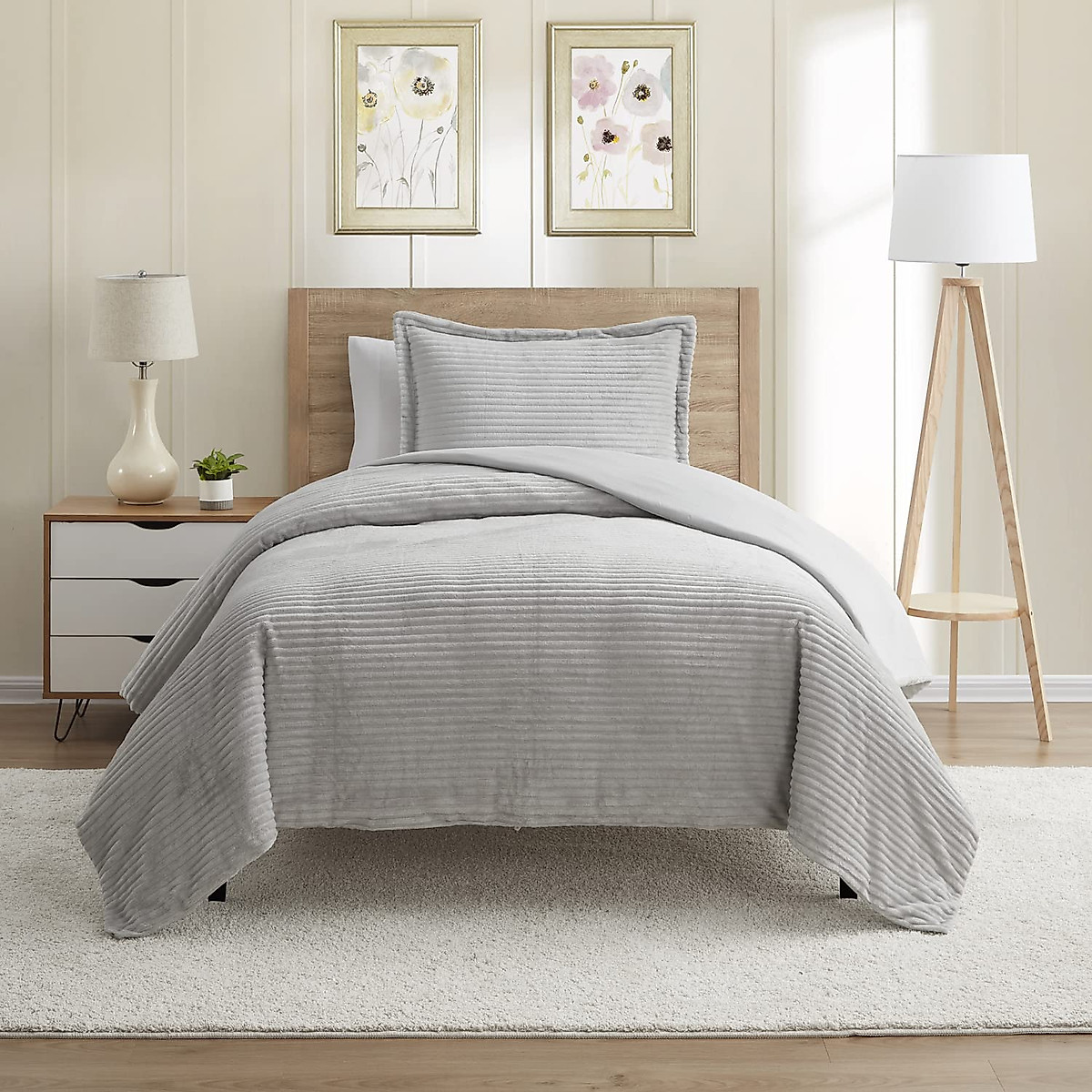 Nestl Premium Flannel Duvet Cover Set - 2 PC Reversible Twin Comforter Cover Set with Microfiber Back - 1 Velvet Duvet Cover Twin with Zipper Closure & 1 Pillow Sham 68 x 90 inches – Silver Gray