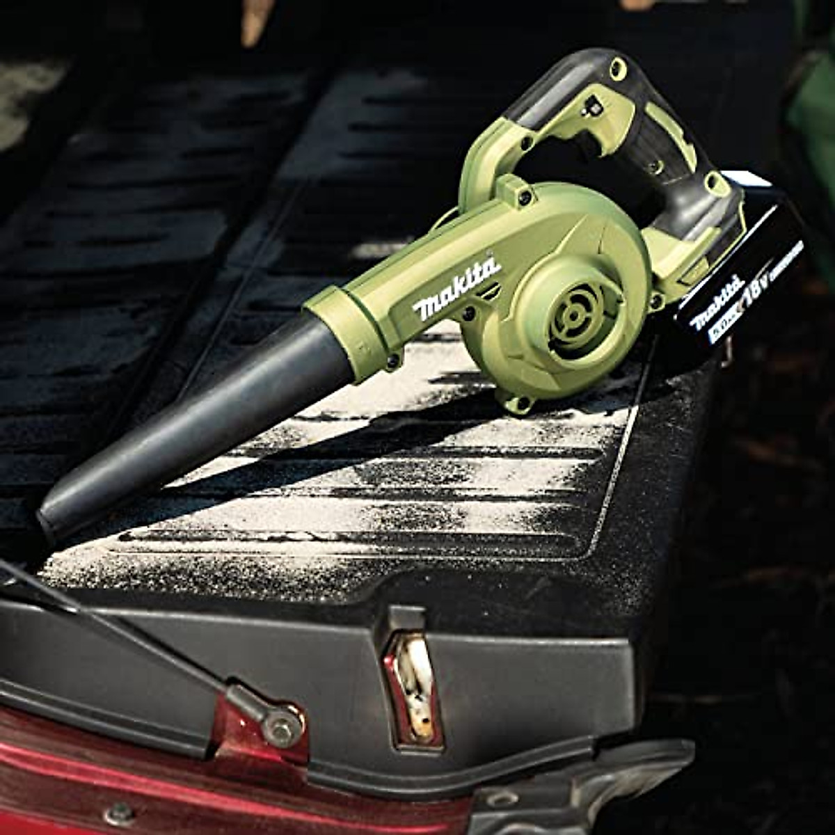 Makita ADBU05ST1 Outdoor Adventure 18V LXT Blower Kit (5.0Ah)