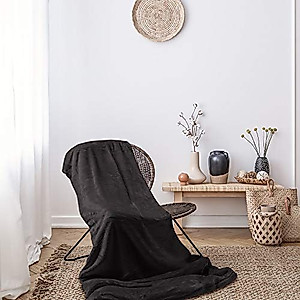 Kingole Flannel Fleece Microfiber Throw Blanket, Luxury Black Queen Size Light Weight Cozy Couch Bed Super Soft and Warm Plush Solid Color 250GSM (90 x 90 inches)