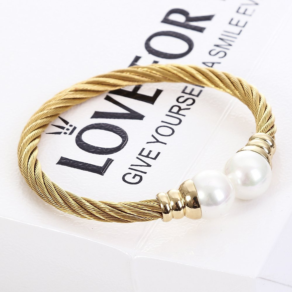 Adjustable Stylish Stainless Steel Twisted Cable Bangle Bracelet Gold-Color with Shell Pearl for Women