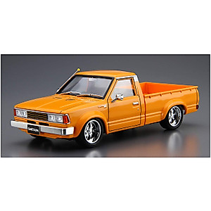 Aoshima 1/24 Scale Kit 58404 720 Truck Custom '82 - Plastic Model Building Kit # 58404