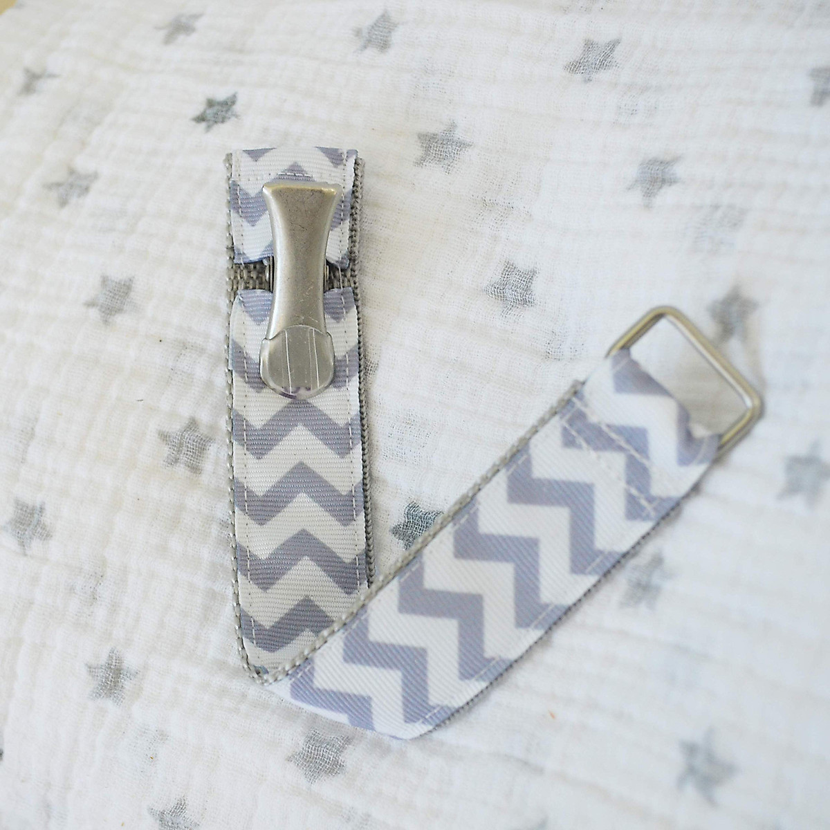 LatchPal Hands-Free Nursing Clip - Holds up Clothing to Make Breastfeeding and Pumping Easier, an Ideal Nursing Cover Accessory, Gray Chevron Pattern