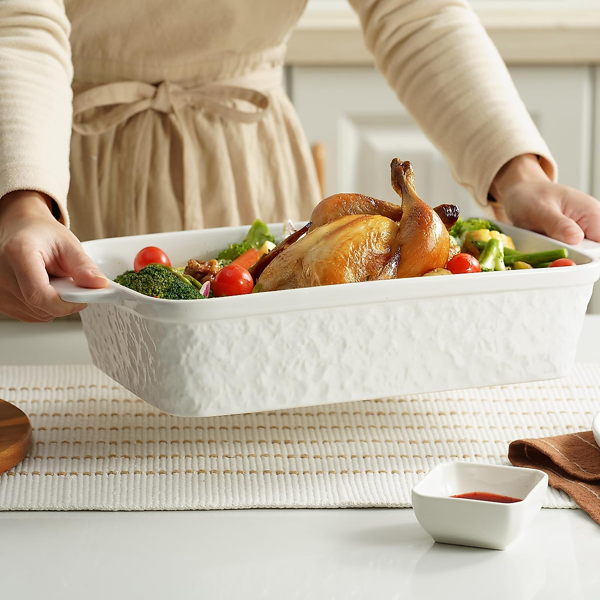 Dafuceramic Casserole Dish for Oven, 4.2 QT Baking Dish, 9x13 Large Porcelain Baking Pan, Durable Rectangular Lasagna Pan Deep with Handles, Microwave Oven Safe