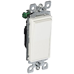 20 Pack Leviton 5601-2WM 15 Amp 120/277 Volt, Decora Rocker Single-Pole AC Quiet Switch - 10 Per Package - White