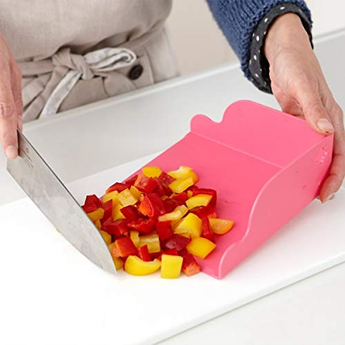 Seki Japan Multifunction Cutting Board, 5.98 inch Mini Plastic Corner Chopping Board, Blue Kitchen Prep Mat