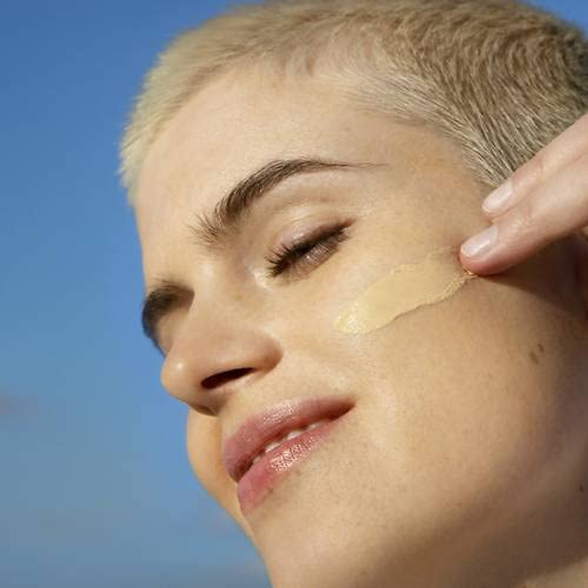 Garnier Skin Naturals Classic Hyaluronic Aloe All-in-1 BB Light Cream, 50ml