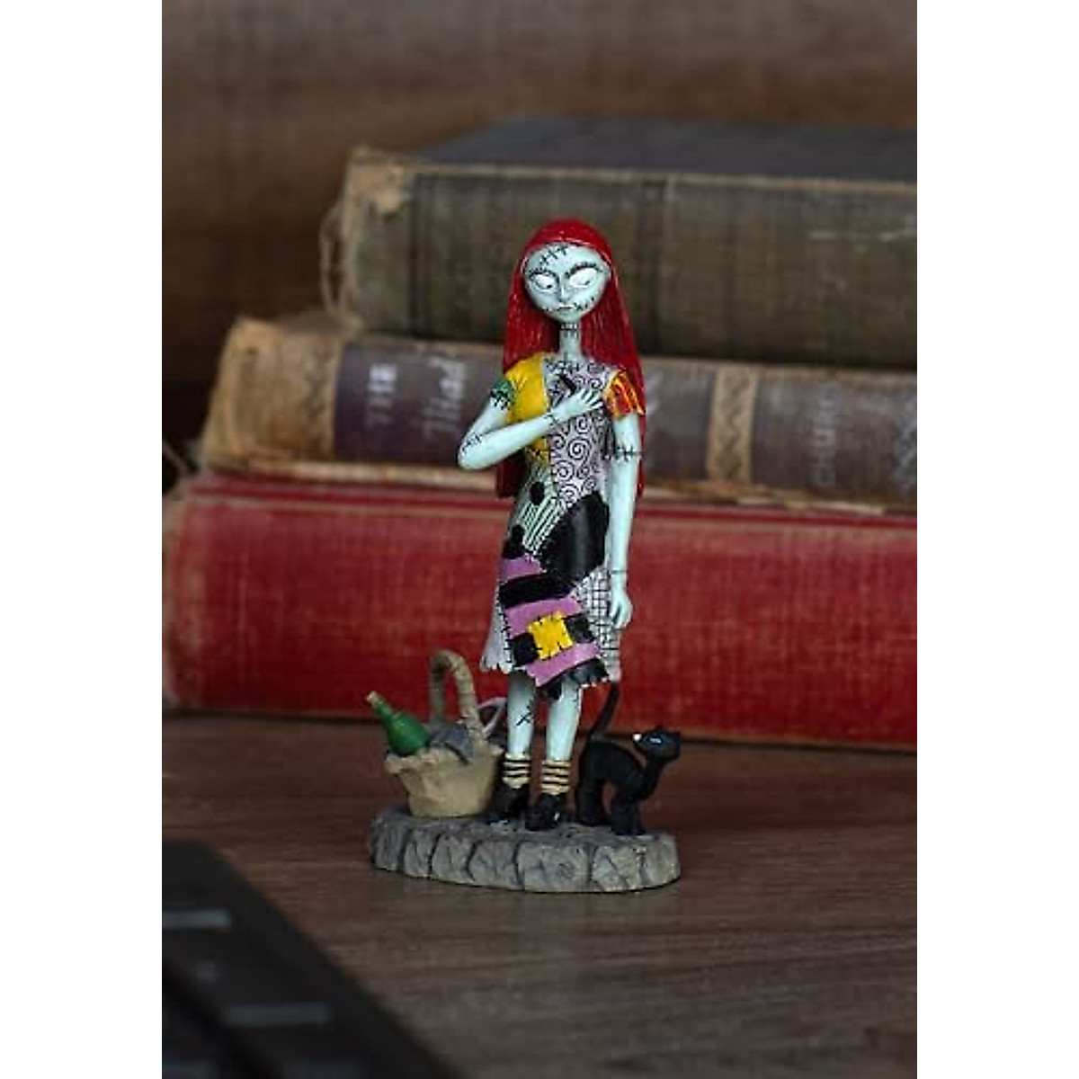 Department 56 Disney The Nightmare Before Christmas Village Accessories Sally's Date Night Figurine, 3.5 Inch, Multicolor