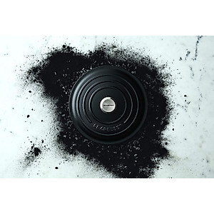 Le Creuset Enameled Cast Iron Signature Iron Handle Skillet, 6.33" (1/2 qt.), Licorice