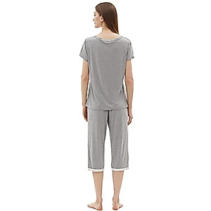 Joyaria Womens Summer Cooling Pajamas/Pjs Short Sleeve Capri Bamboo Pjs Ultra Soft Lightweight Sleepwears Set Petite (Light Gray, Small)