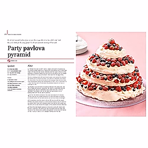 Baking with Mary Berry: Cakes, Cookies, Pies, and Pastries from the British Queen of Baking