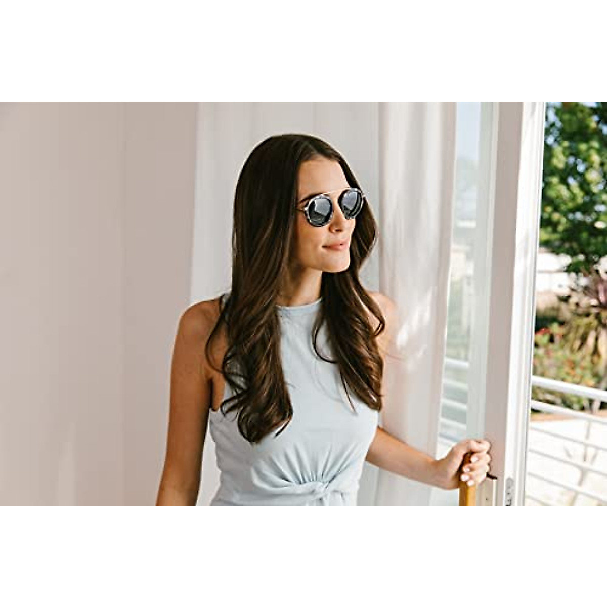 Peepers by PeeperSpecs Women's On Holiday Sun Round Polarized Sunglasses-No Correction, Black Marble, 47 mm + 0