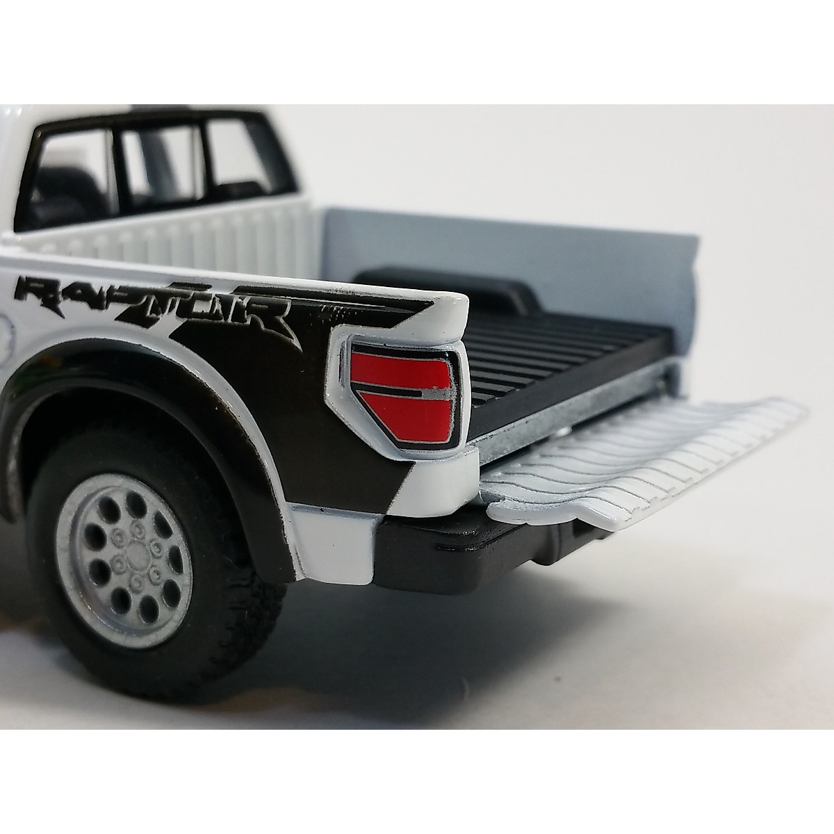 KiNSMART 2013 Ford F-150 SVT Raptor Supercrew White1:46 Scale 5" Die Cast Metal Model Toy