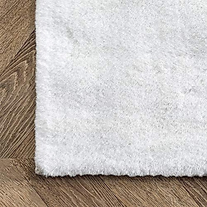 nuLOOM Faux Rabbit Soft Solid Shag Area Rug, 4' x 6', White