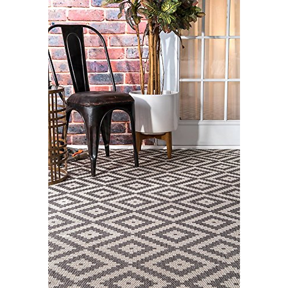 nuLOOM Marybelle Tribal Diamond Indoor/Outdoor Area Rug, 5' 3" x 7' 6", Grey