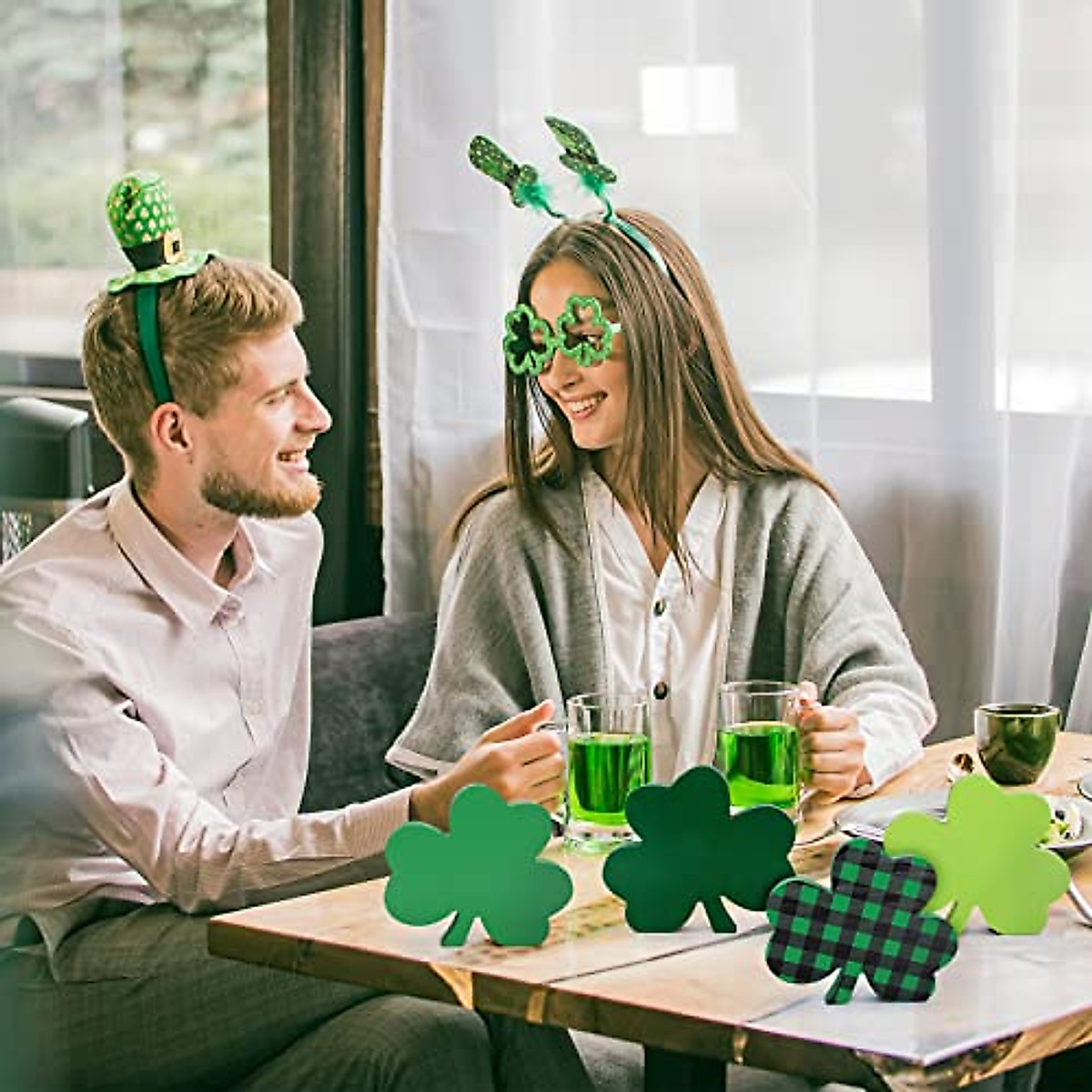 Whaline 4Pcs St. Patrick's Day Wooden Signs Green Plaid Shamrock Table Ornament Lucky Clover Shape Table Centerpieces Irish Holiday Decorative Table Centerpieces for Home Fireplace Tiered Tray Decor