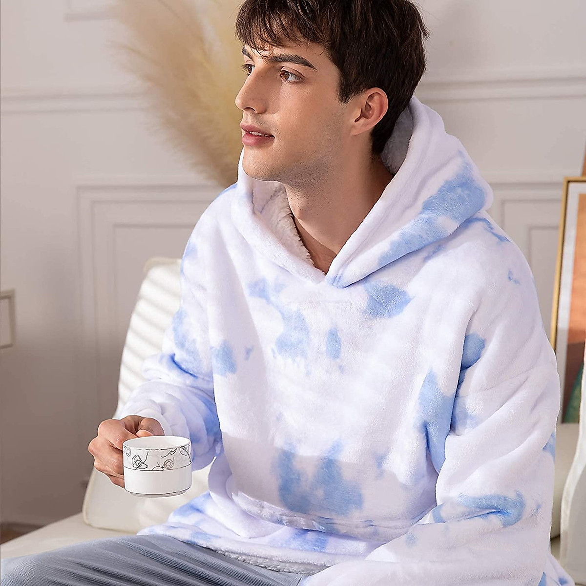Wearable Blankets, Sweatshirt for Women and Men, Super Warm for Adult Women Men, Tie Dye Printed Pattern Big Wearable Blanket, 56” x 35” (Blue/White)