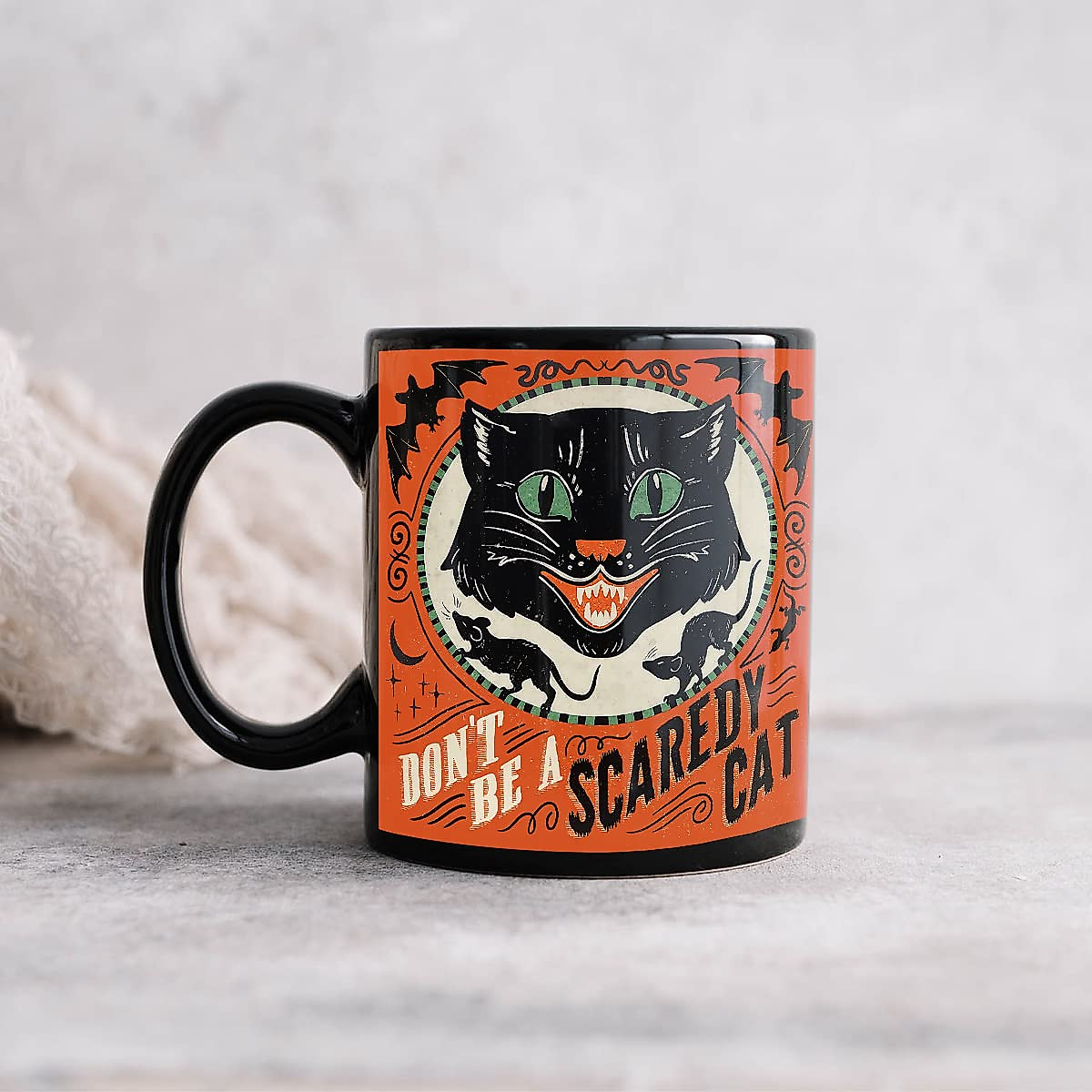 Vintage Halloween Scaredy Cat Spooky Cups - Jack o Lantern Pumpkins Halloween Coffee Mugs - Trick or Treat Retro Halloween Mug Set - Witch Gifts For Women Sister Friends (11 Oz, Black Cat)