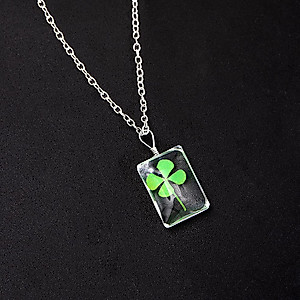 Dried Leaves Lucky 4-Leaf Clover Sunflower Pendant Necklace St. Patrick's Day Square round Glass Love and Luck Plant Jewelry for Women Gift-Clover