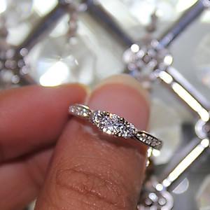 Oxford Diamond Co Cubic Zirconia Fashion Promise .925 Sterling Silver Ring Sizes 5