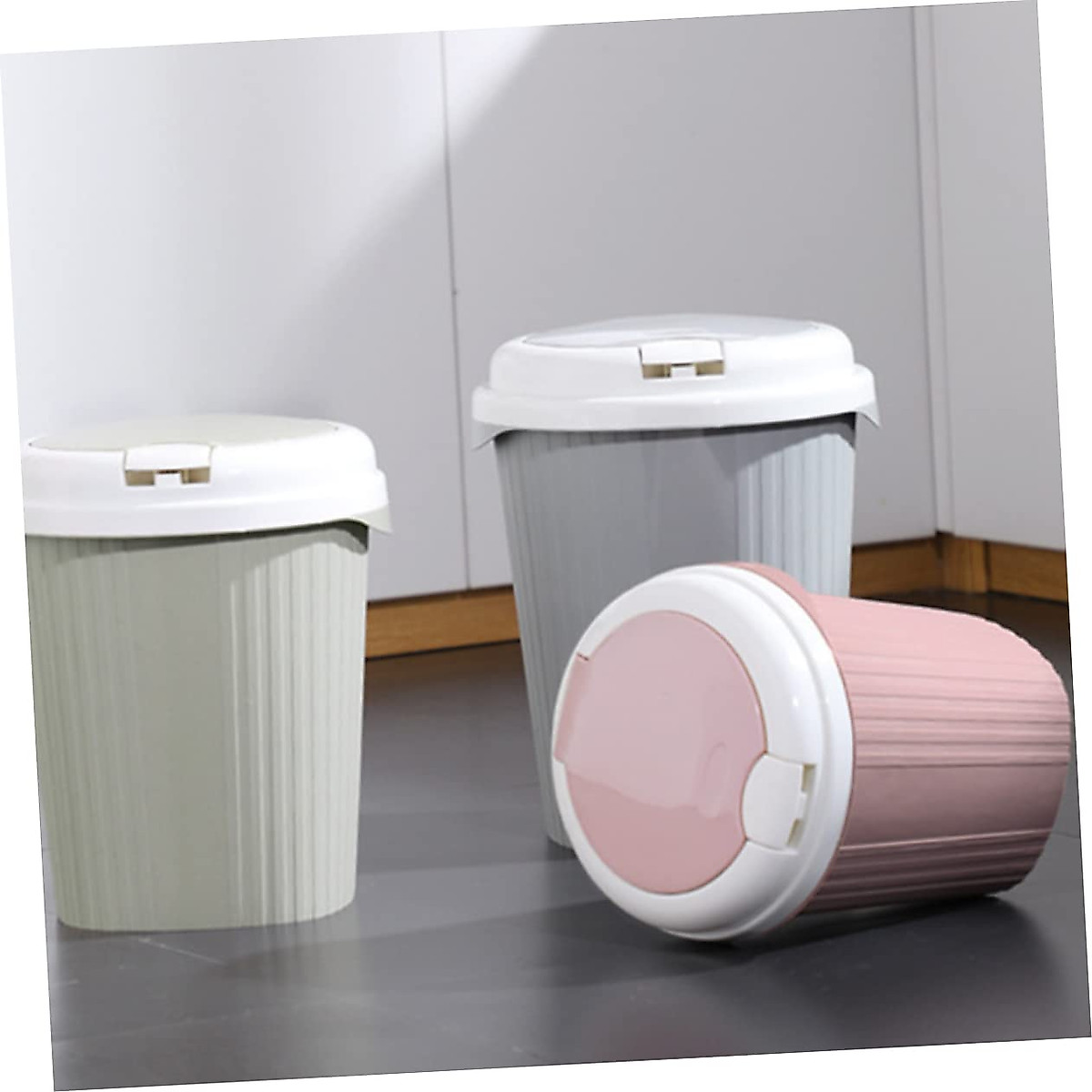 Cabilock Garbage can Rubbish Bins with lids Mini Desktop Trash bin Kitchen Waste Bins Garbage Container Plastic Garbage Bins Retro Waste Bin Spring Trash can Office Laundry Basket pp Indoor