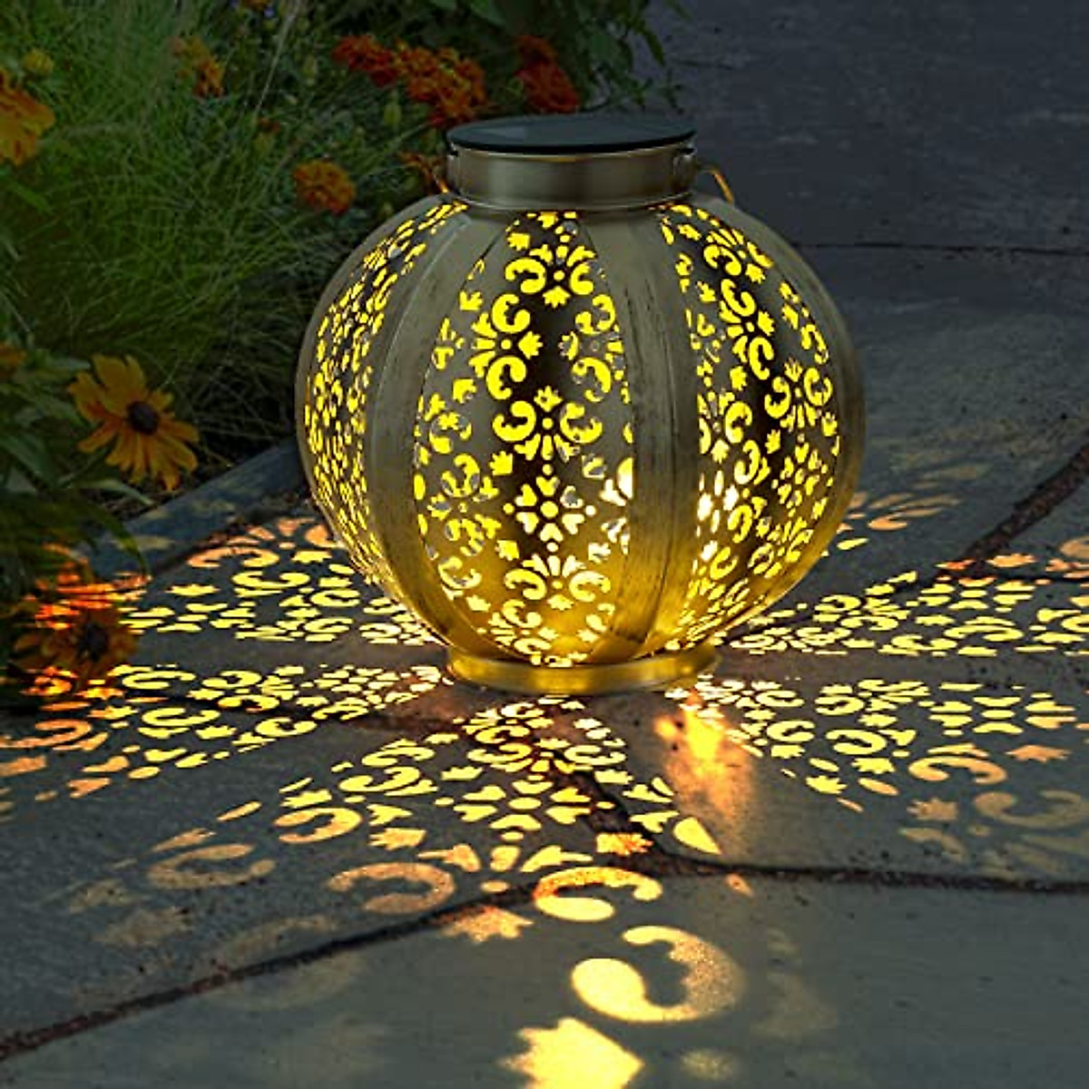 Hanging Solar Lantern Lights Outdoor Waterproof Retro Metal Solar Garden Lanterns Decorations Women Birthday Mother's Day Gifts for Table Patio Yard Lawn