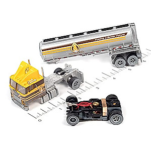 Auto World Semi-Frozen Extreme Conditions 14' Slot Race Set