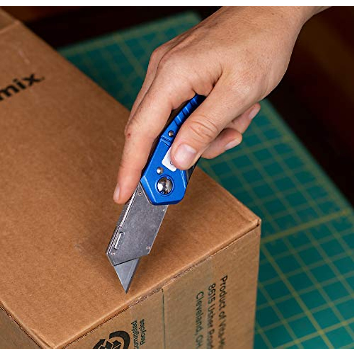 BirdRock Home Premium Folding Utility Knife – Small Compact Pocket – Folding Box Cutter Tool – 3 Extra Razor Blades – Cut Cardboard Boxes – Locking Safety Knife Set – Heavy Duty Aluminum Body