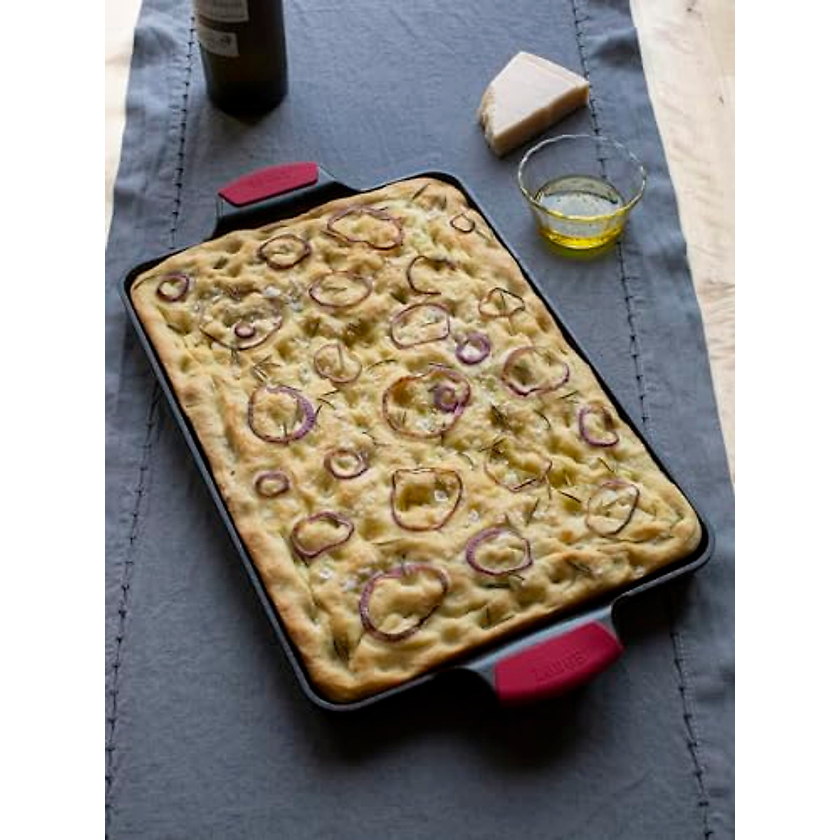 Lodge 15.5"x10.5" Cast Iron Baking Pan, Black