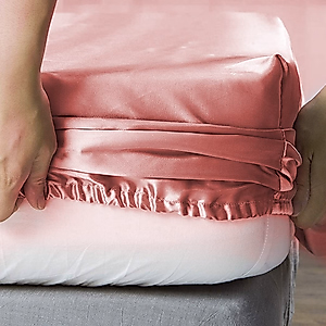 Satin Bed Sheet Set,Extra Soft Deep Pocket Silky Satin Sheet Set with 1 Fitted Sheet +1 Flat Sheet + 2 Pillow Cases(4-Piece Sakura Pink, Twin)