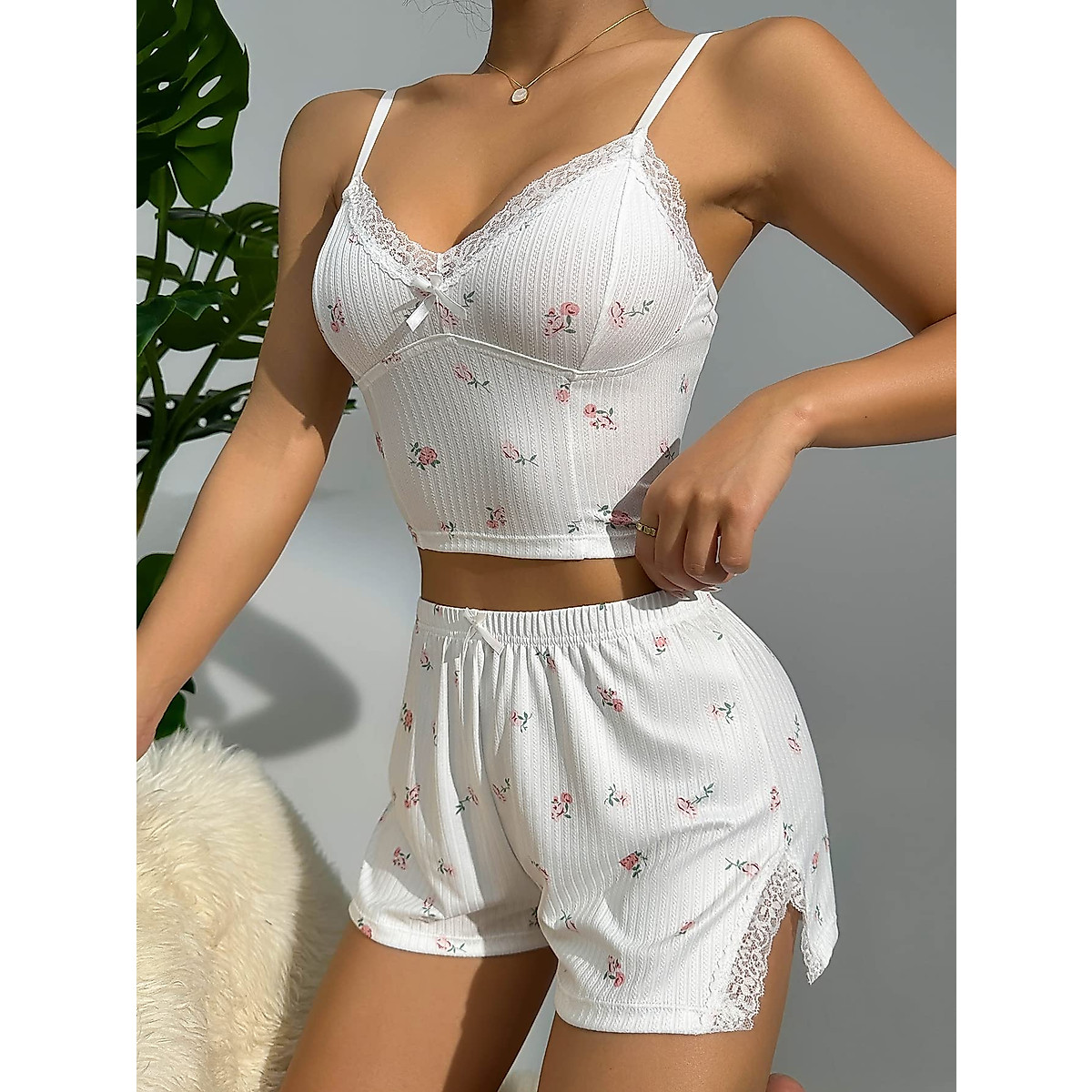 SHENHE Women's Causal Lace Trim Sleepwear Cami Top and Shorts Pajama Sets Floral White L