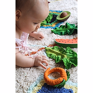 Oli & Carol Natural Rubber Teether - Vegetable Shaped Teething Toy for Babies 0-12 Months | Baby Teething Relief | Teethers for Infants 0-6 & 6-12 Months | Natural Hevea Rubber (Kendall The Kale)