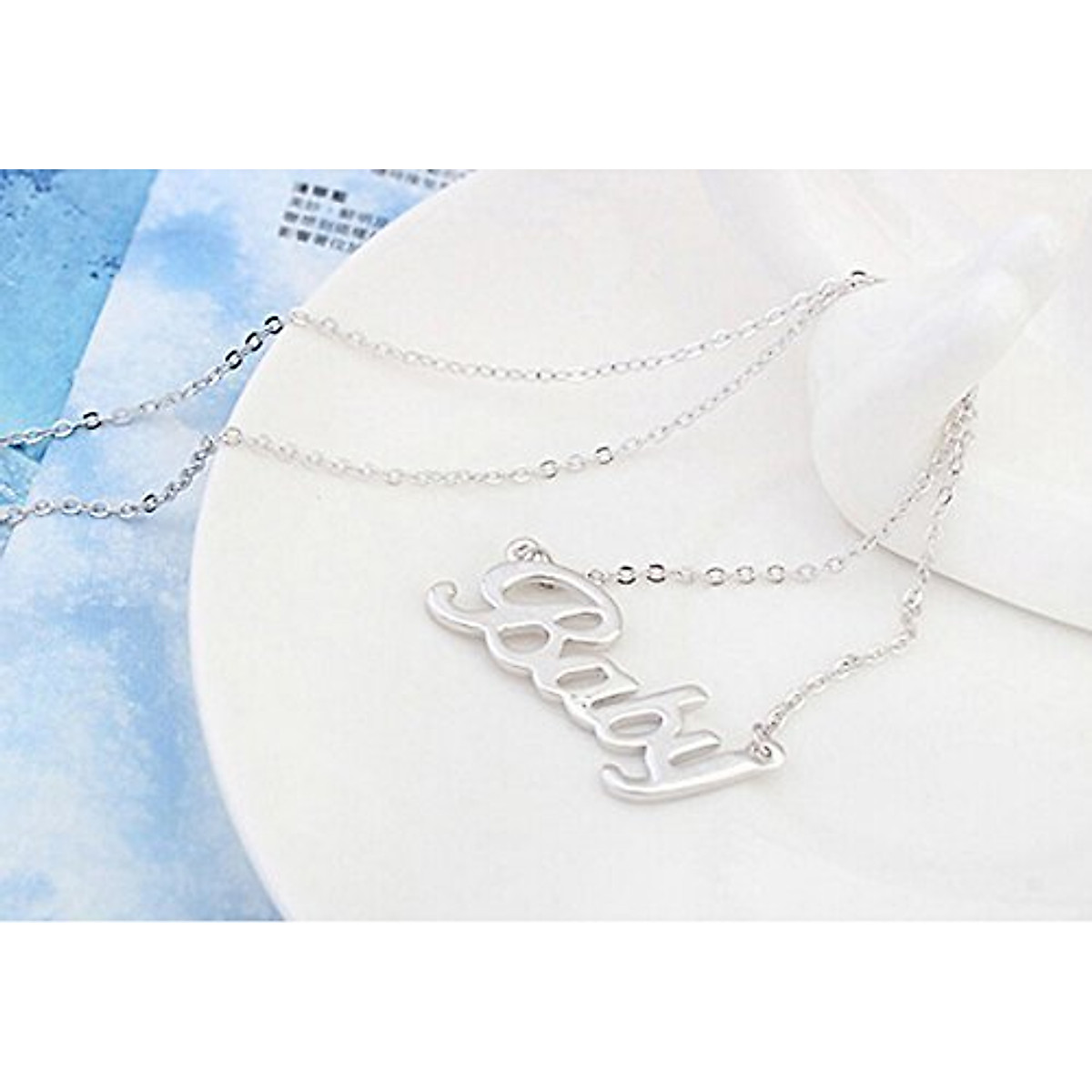 AIHIQI Fashion White Chain Letter Pendant Choker Necklace (Baby Letter)
