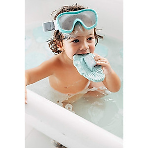 Oli & Carol Chewable Animal Teether - Sensory Chew Toy for Babies and Toddlers | Baby Teething Relief | Teethers for Infants 0-6 & 6-12 Months | Sensory Chew Toys for Babies (Shark)