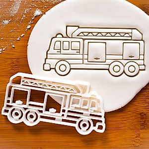 Fire Truck cookie cutter, 1 piece - Bakerlogy