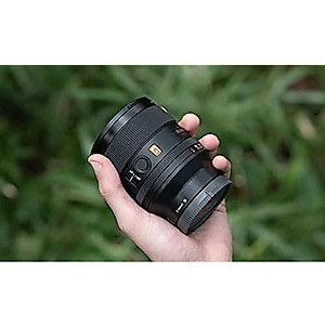Sony FE 35mm F1.4 GM (SEL35F14GM) Lens Bundle with 67MM Digital HD Filter and Advanced Accessory Kit
