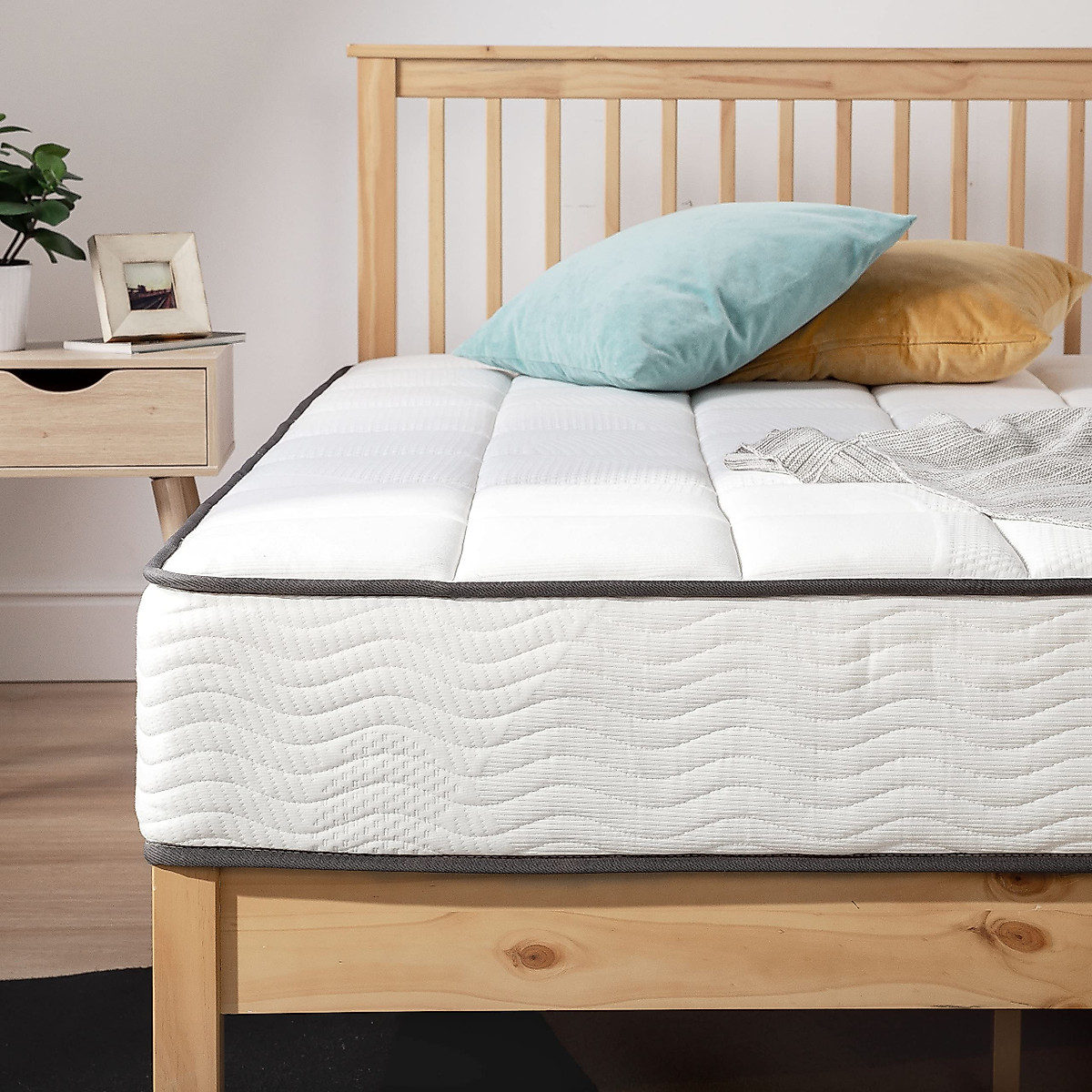 Mellow 10 Inch Classic Bonnell Spring Mattress, Comfort Foam Top with Innerspring Base, CertiPUR-US Certified Foam, Twin, White