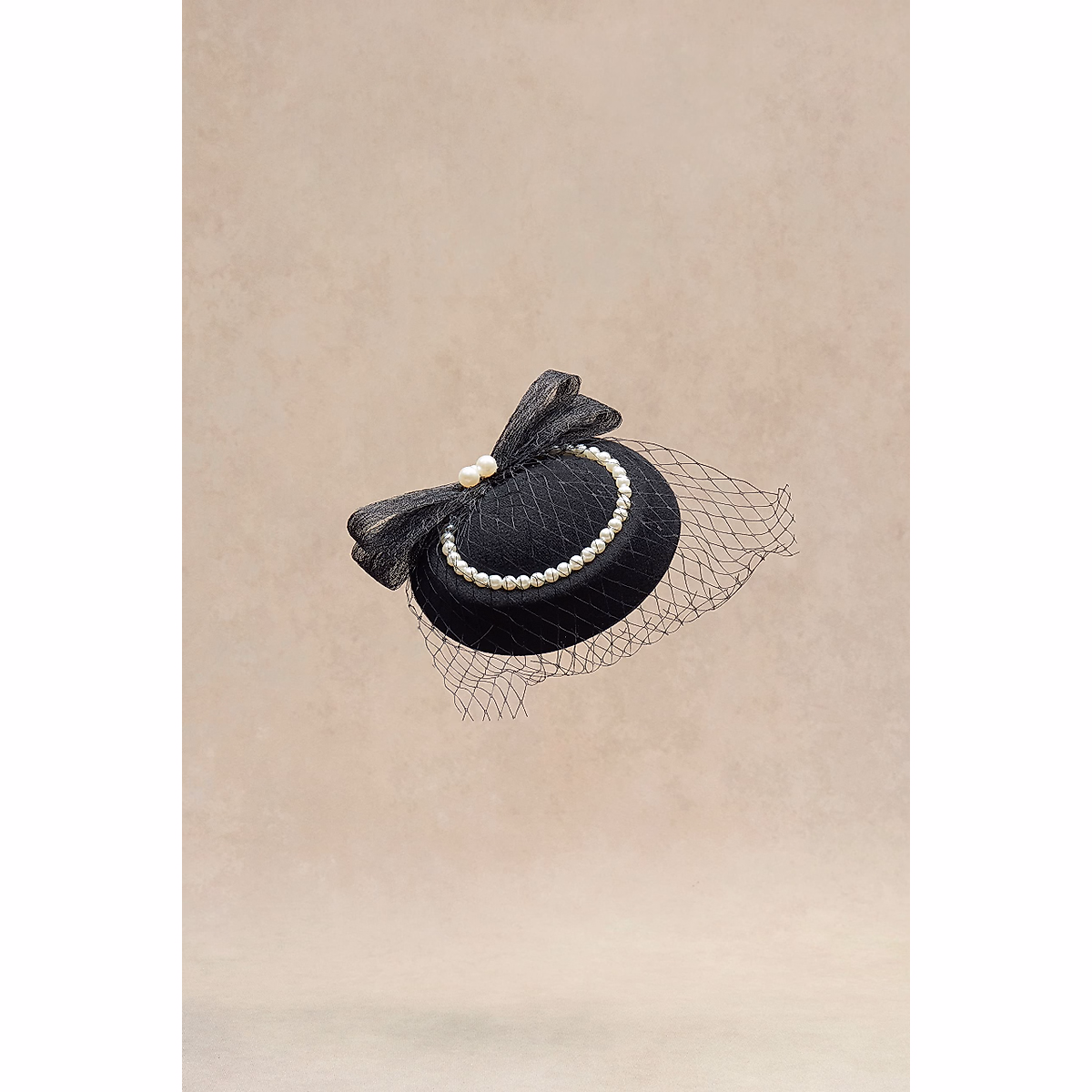 BABEYOND Veil Fascinator Hat for Women Tea Party Kentucky Derby Fascinator Hat Pillbox Hat Feather Fascinator with Pearl (Black)