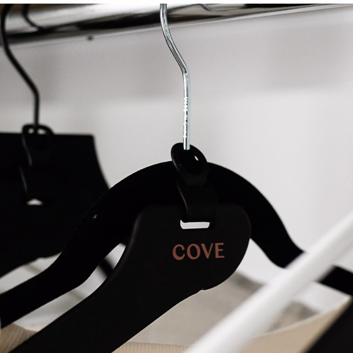 Hangers for Long Garments by Cove (5-Pack) | Space Saving Clothes Hangers for Long Dresses, Jumpers, Blankets & Closet Organization | Perfect for Travel | Made from 100% Recycled Materials