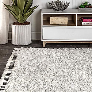JONATHAN Y MCR100A-5 Mercer Shag Plush Tassel Indoor Area-Rug Bohemian Modern Contemporary Solid Easy-Cleaning Bedroom Kitchen Living Room, 5 X 8, White with Tassel