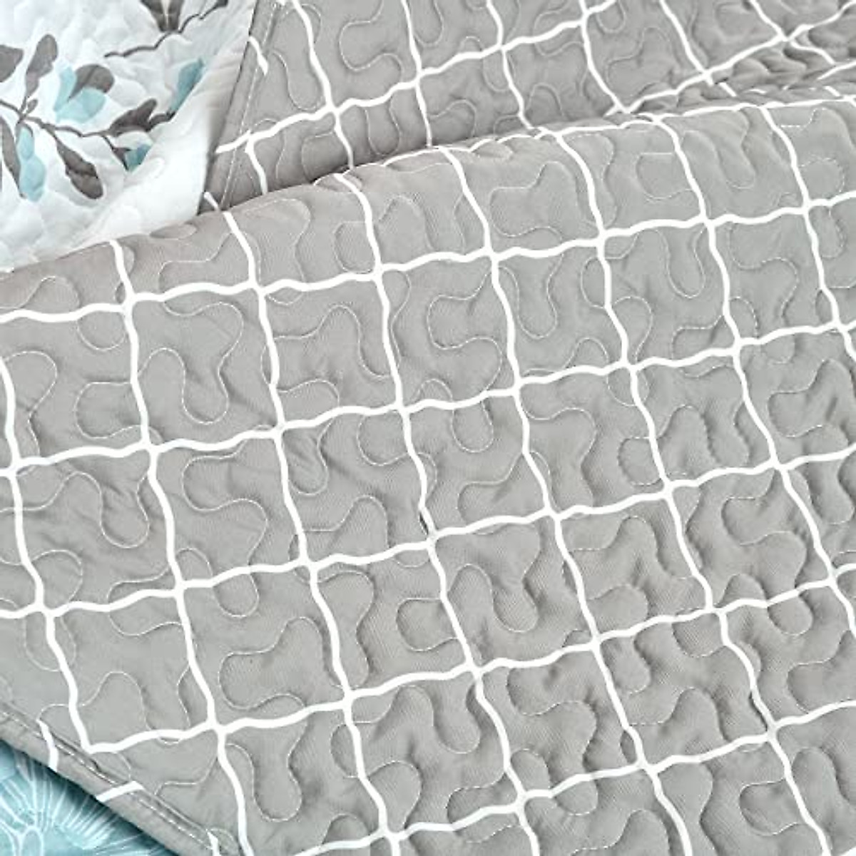 Lush Decor Yellow Aprile Reversible Quilt 3 Piece Floral Leaf Design Bedding Set, Full/Queen, Blue & Gray