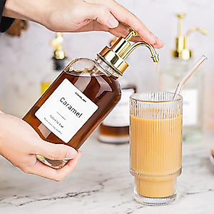 Combler Coffee Syrup Dispenser for Coffee Bar Accessories, 16.9oz 500ml Syrup Bottles 2pcs Set, Glass Syrup Dispenser w. Gold Pumps and Labels, Coffee Accessories for Cinnamon, Vanilla, Caramel, Gifts