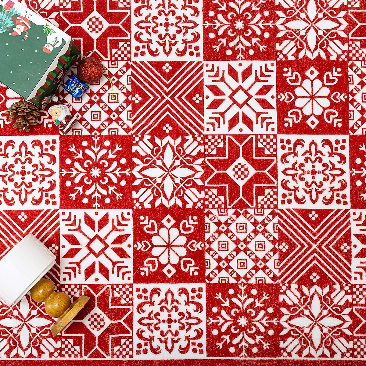 HUGEAR Christmas Area Rug 2x5 Runner Rugs Machine Washable Checkered Christmas Decorative Hallway Rugs Low Pile Carpet Red/White Xmas Non-Slip Indoor Door Mat for Bedroom Kitchen Entryway Bathroom