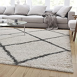 Merrick Lane Shag Style Diamond Trellis Area Rug - 8' x 10' - Ivory/Gray Polyester (PET)