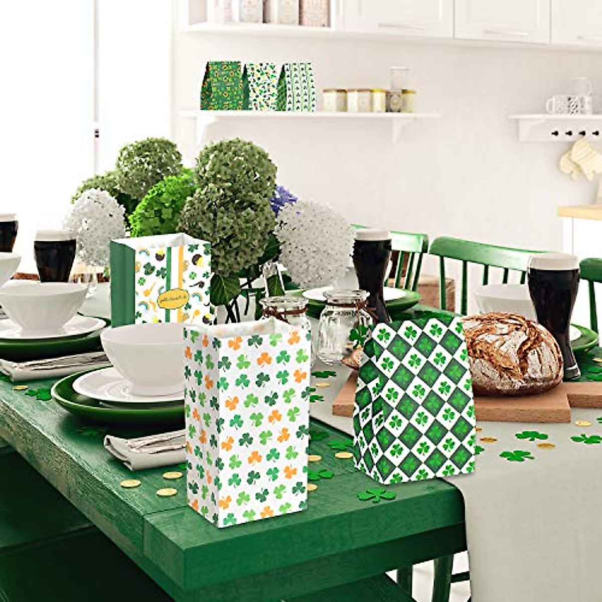 Whaline 60 Pack St Patrick's Day Paper Gift Bag, Irish Shamrock Candy Treats Bag for St Patrick's Party Favors, Birthday Supplies