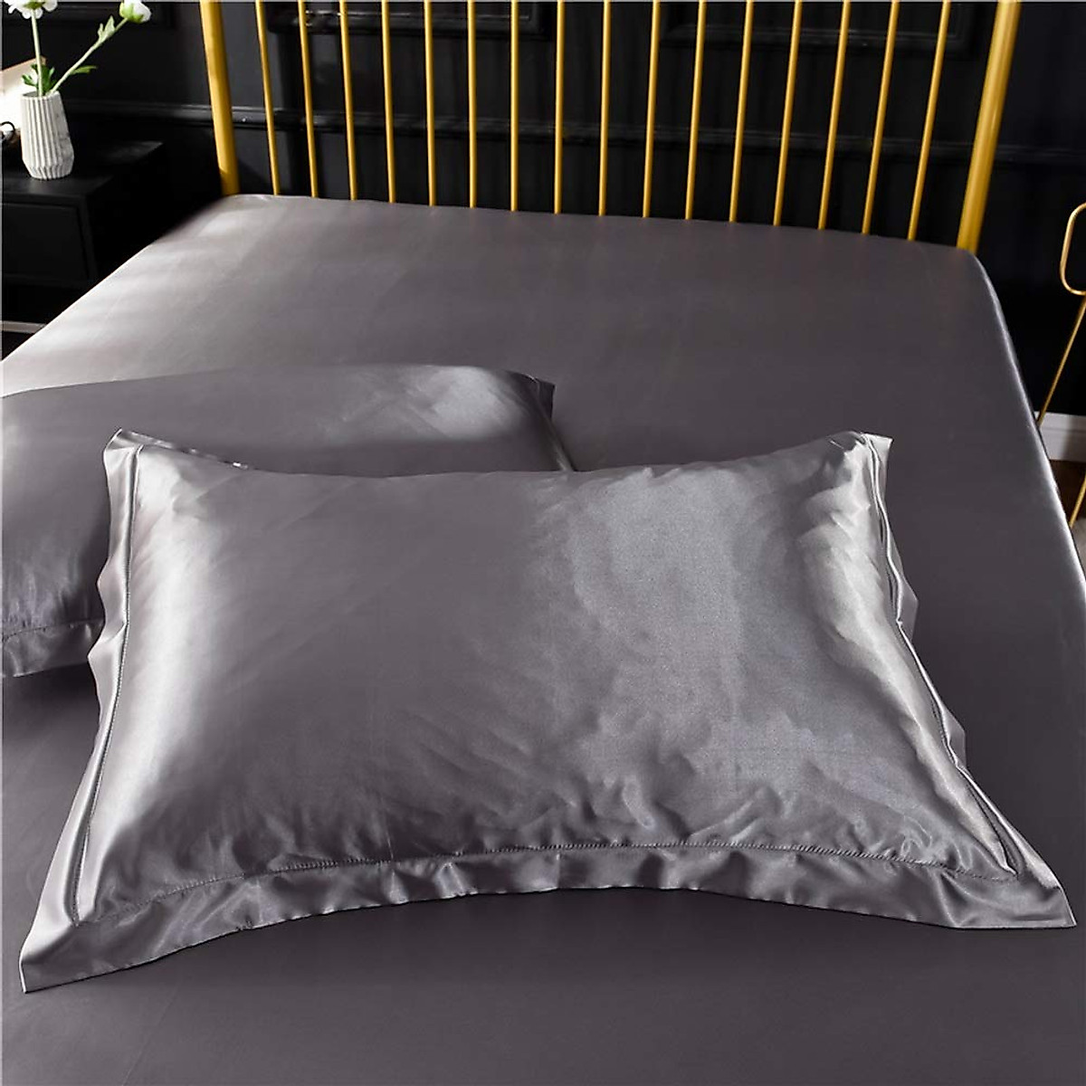 Grey Gray Luxury Silk Bedding Set. Include Silk Duvet Cover, Silk Pillow Sham and Silk Fitted Sheet. Satin Silk, Silk Blend Fabric. No Comforter or Duvet Insert Included. Full/Queen Size.