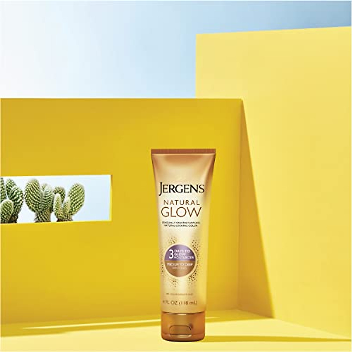 Jergens Natural Glow 3-Day Self Tanner, Sunless Tanner for Medium to Deep Skin Tone, Sunless Tanning Lotion Daily Moisturizer, for Streak-free Color, 4 Ounce