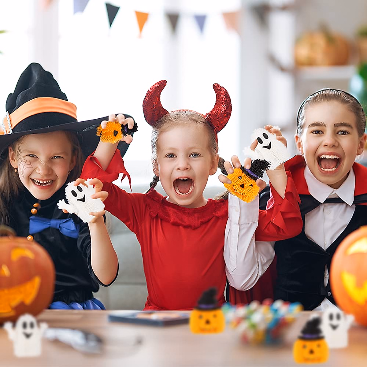 ArtCreativity Light Up Halloween Puffers, Set of 6, LED Fidget Toys for Kids and Adults, Includes Ghost and Pumpkin Halloween Toys, Non-Candy Halloween Treats and Party Favors for Themed Parties