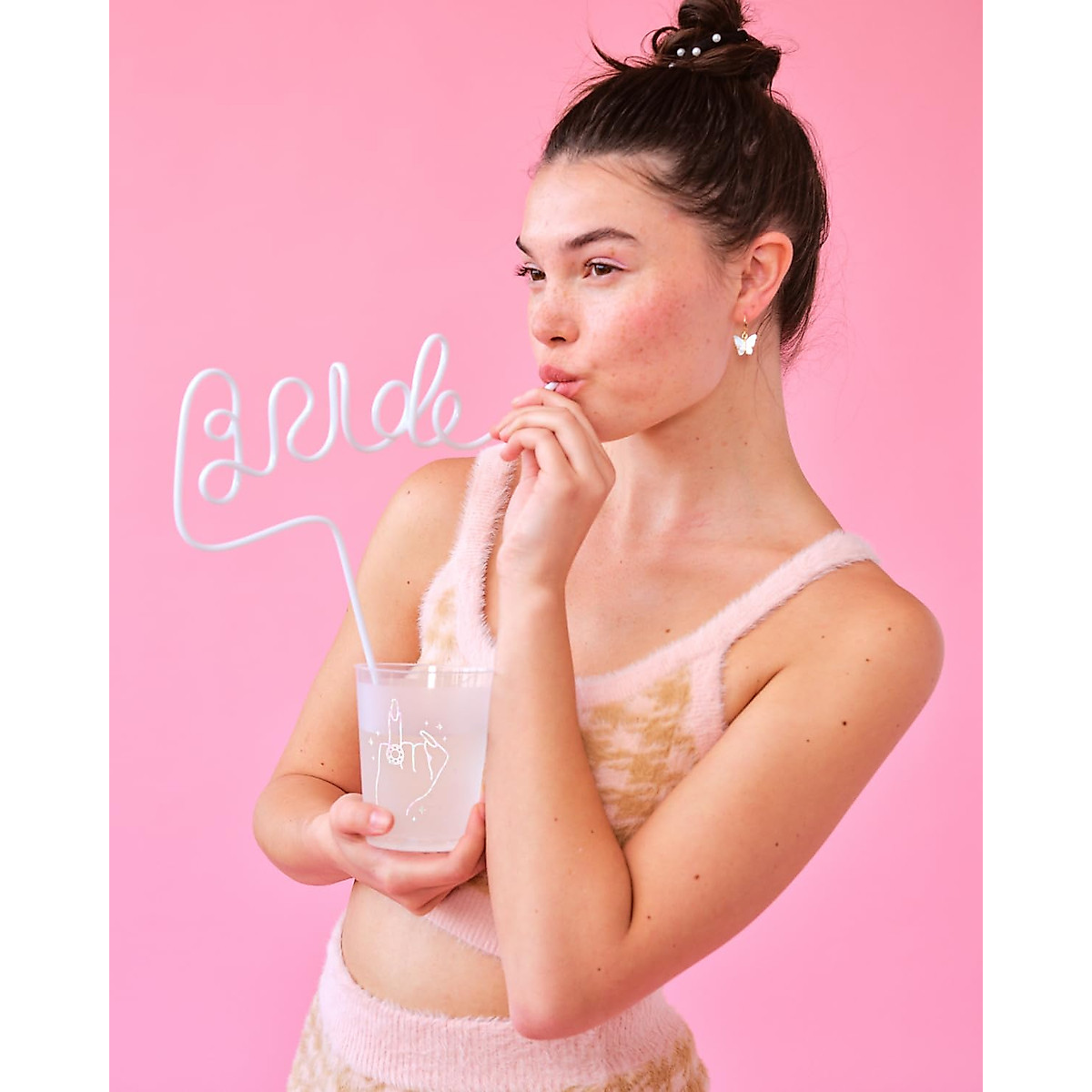 xo, Fetti Bachelorette Party Ring Finger Reusable Cups - 16 Frost Flex Cups | Bach Party Drinkware, Cute Bridal Shower Supplies, Engagement Reusable Cups, Bride To Be Decorations, Bridesmaids Favors